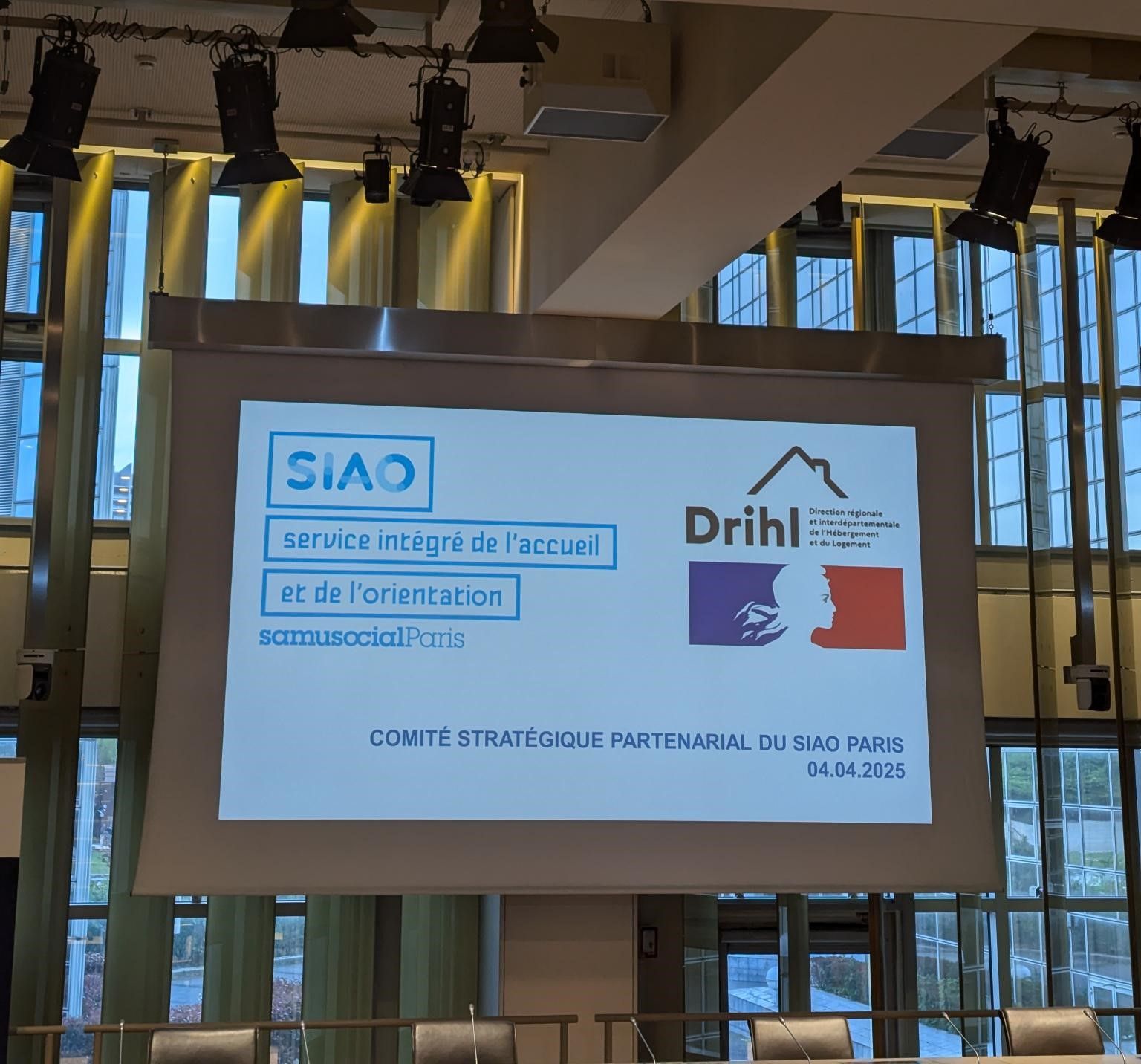 Comité stratégique partenarial du SIAO Paris en avril dernier avec tous ...